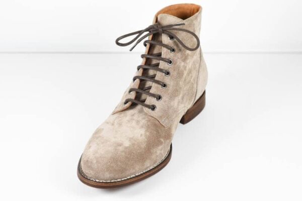 How to Lace Boots Like a Pro: 17 Secure and Classic Ways