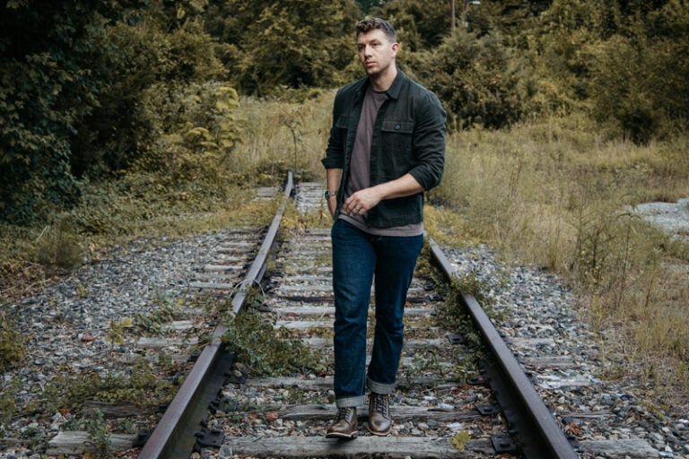 Stinky Boots? 6 Hacks to Deodorize Boots Fast (2022)